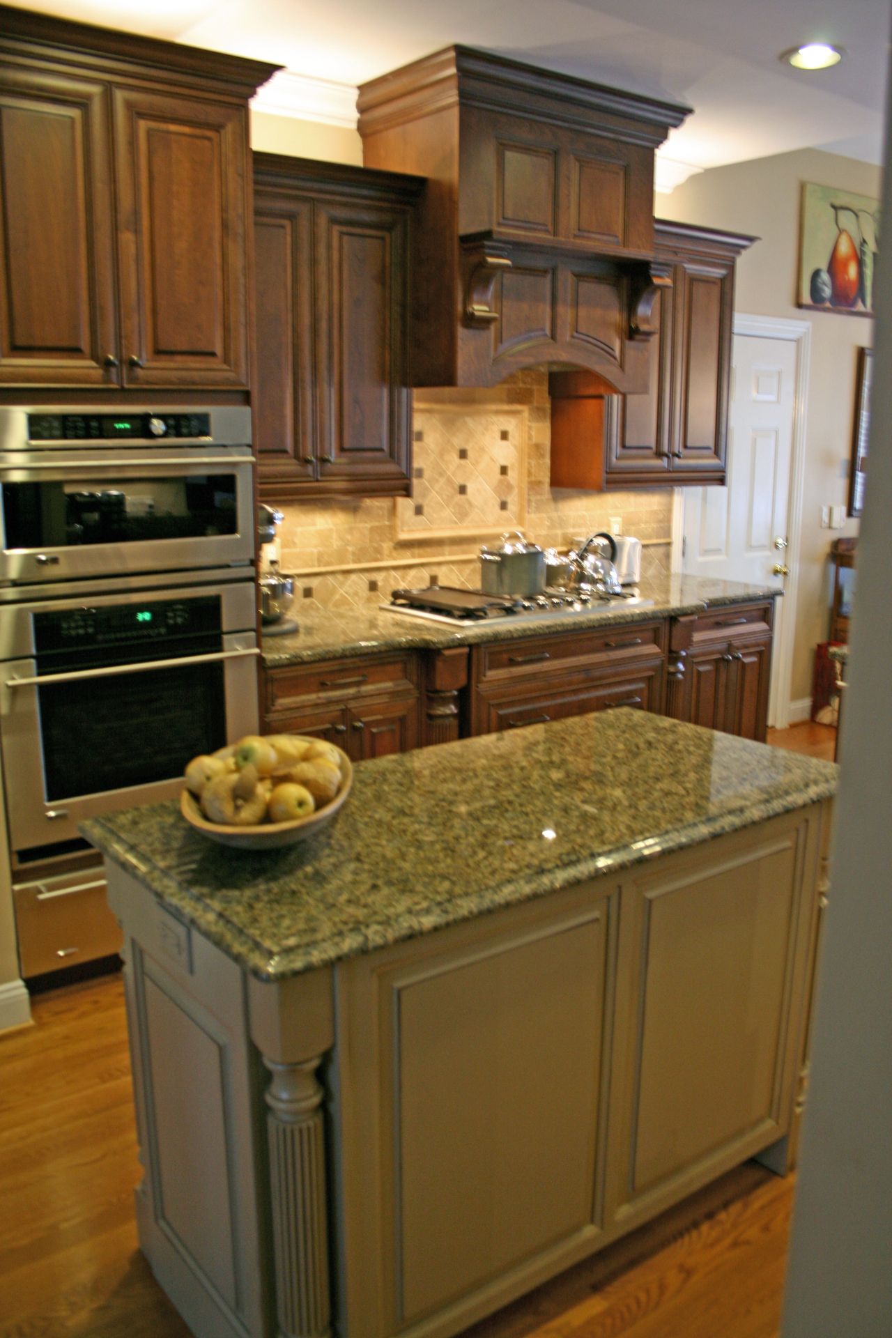 Oldwood Custom Cabinets-Gallery-Traditional