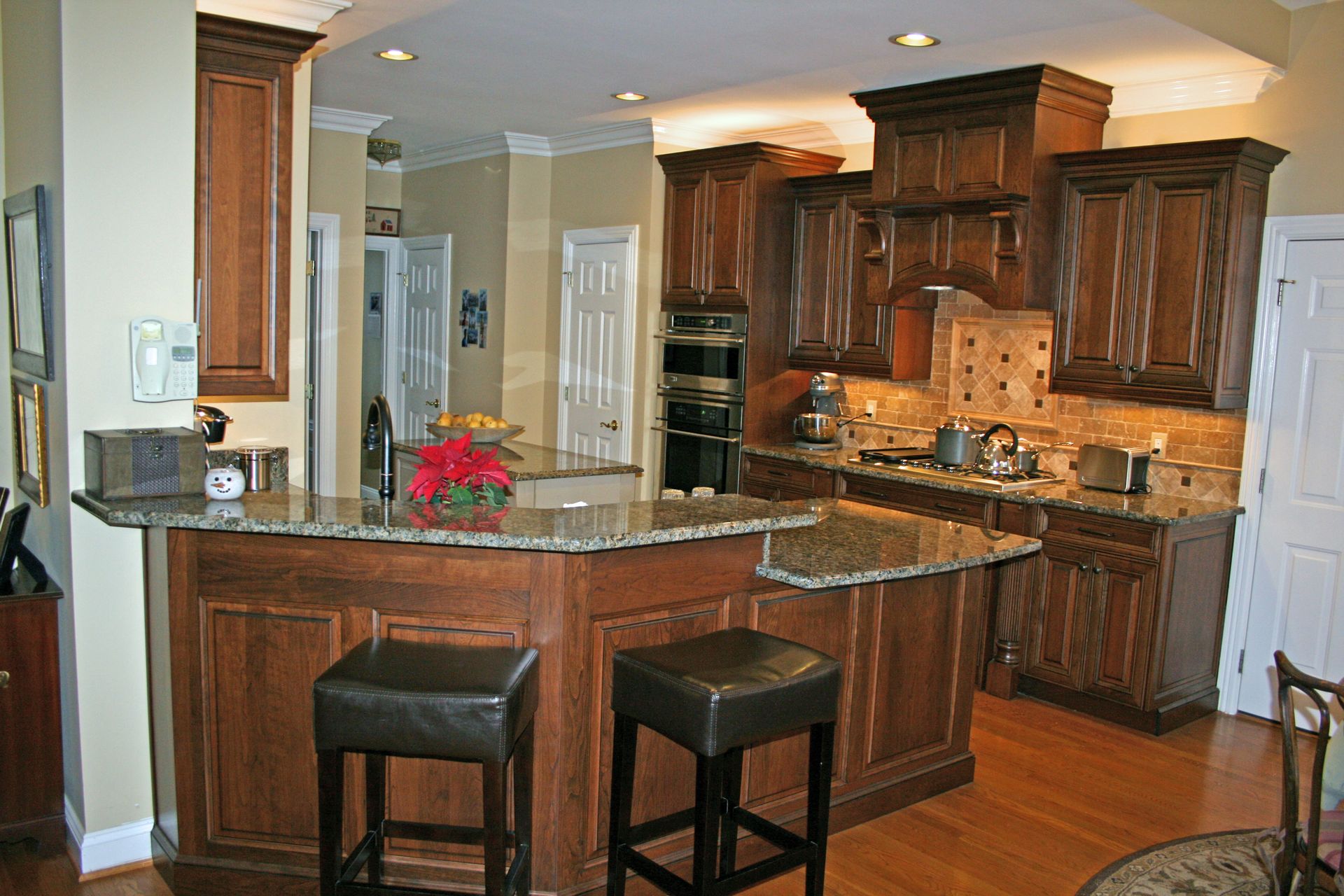 Oldwood Custom Cabinets-Gallery-Traditional